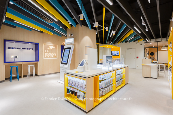 La Poste lance son premier bureau dédié aux jeunes en Ile-de-France ...